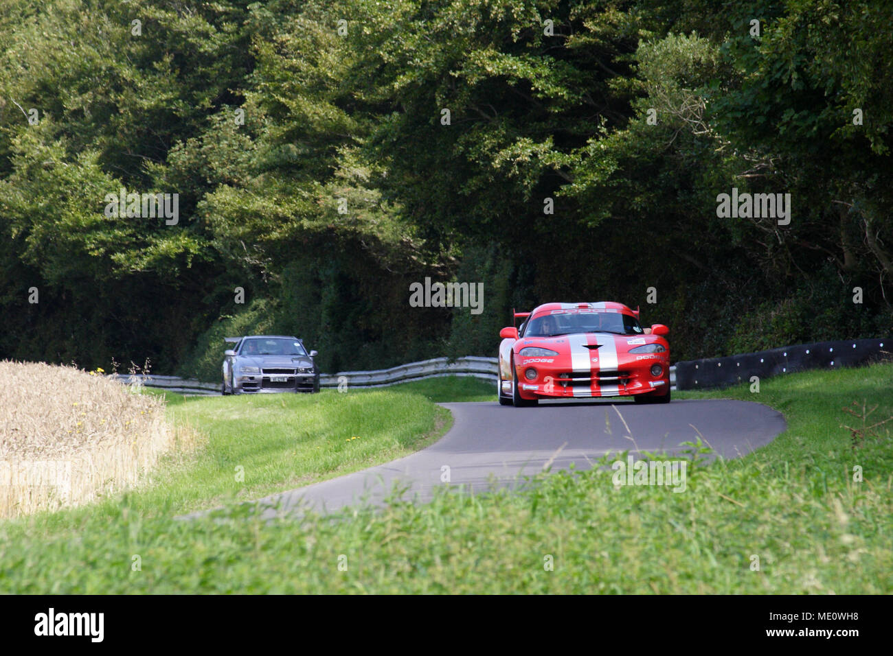 Sports car racing on track hi-res stock photography and images - Alamy