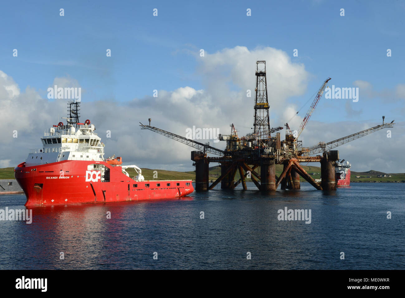 Buchan Alpha oil rig coming into to Lerwick Shetland for ...