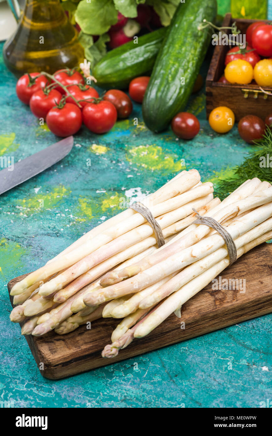 White asparagus on kitchen table, spring season Stock Photo - Alamy