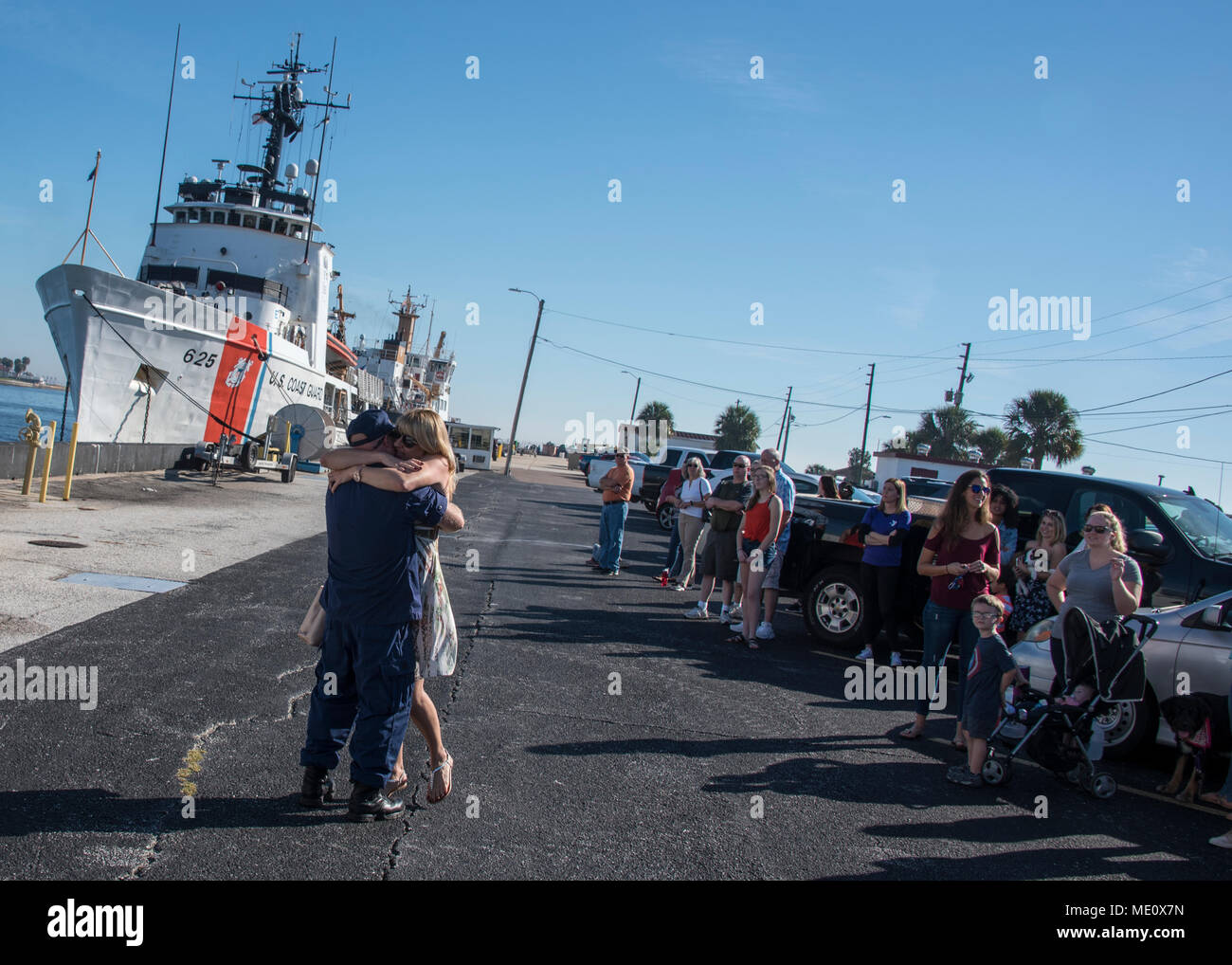 Coast guard cutter reliance hi-res stock photography and images - Alamy