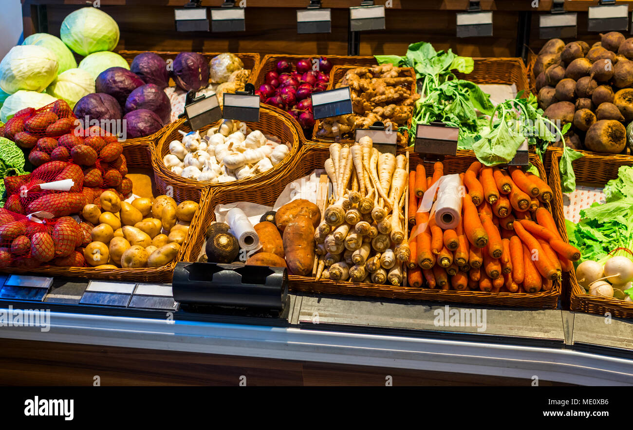 Fruit vegetable counter in supermarket hi-res stock photography and ...