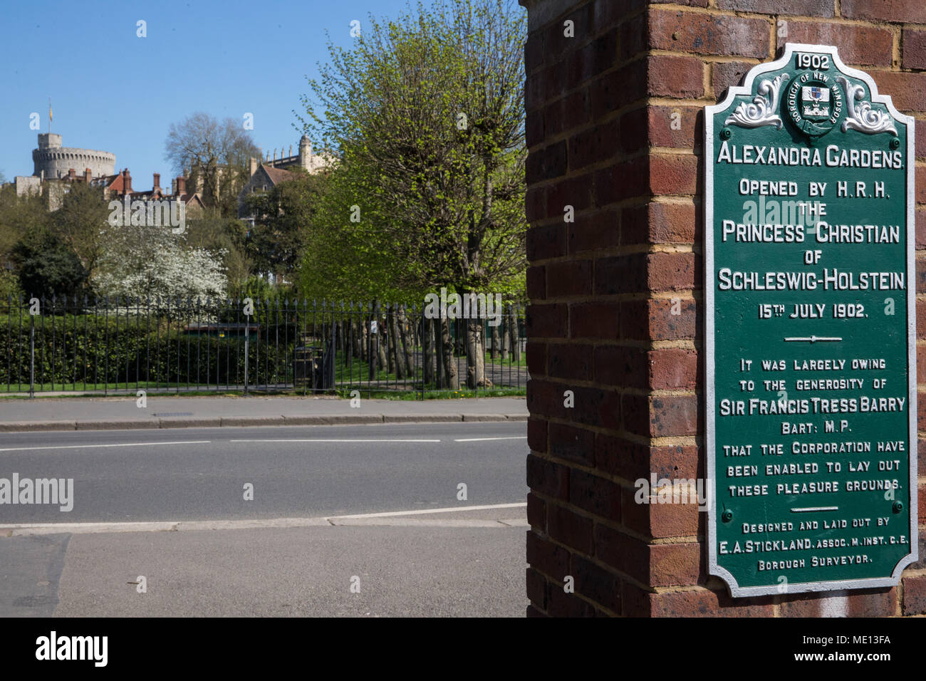 Windsor, UK. 20th April, 2018. A view towards Windsor Castle from Alexandra Gardens Stock Photo ...
