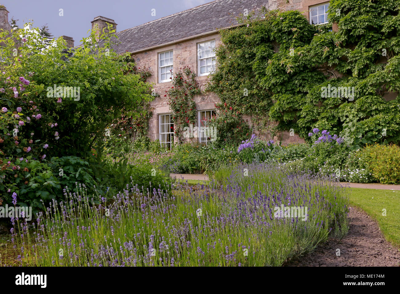 Manor home hi-res stock photography and images - Alamy