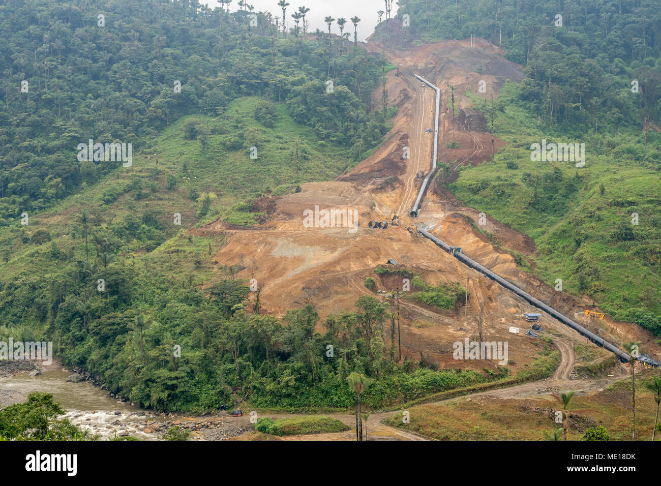 Hydroelectric power dam rainforest hi-res stock photography and images ...