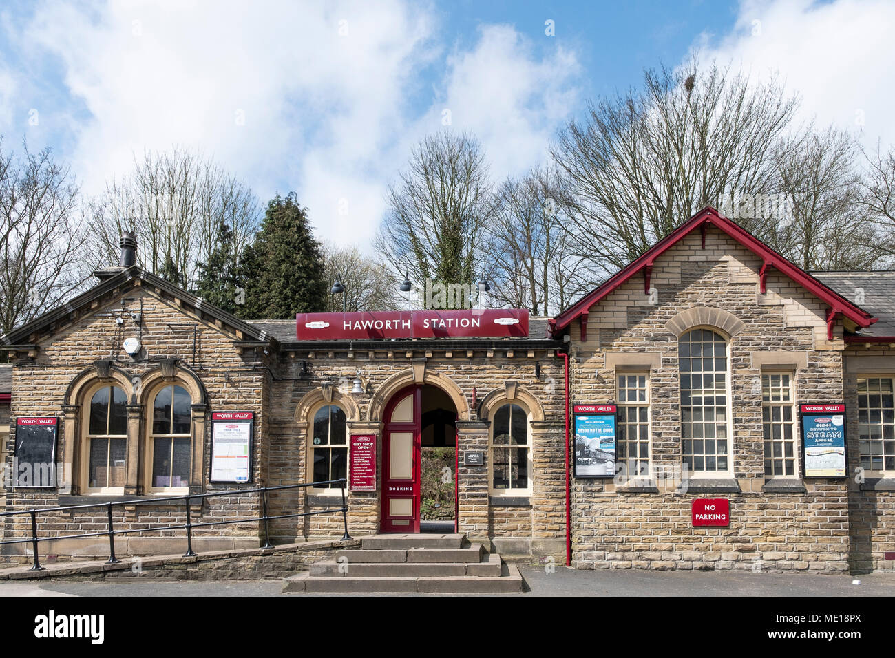 Haworth Station, heritage railway near Bradford, home of the famous ...
