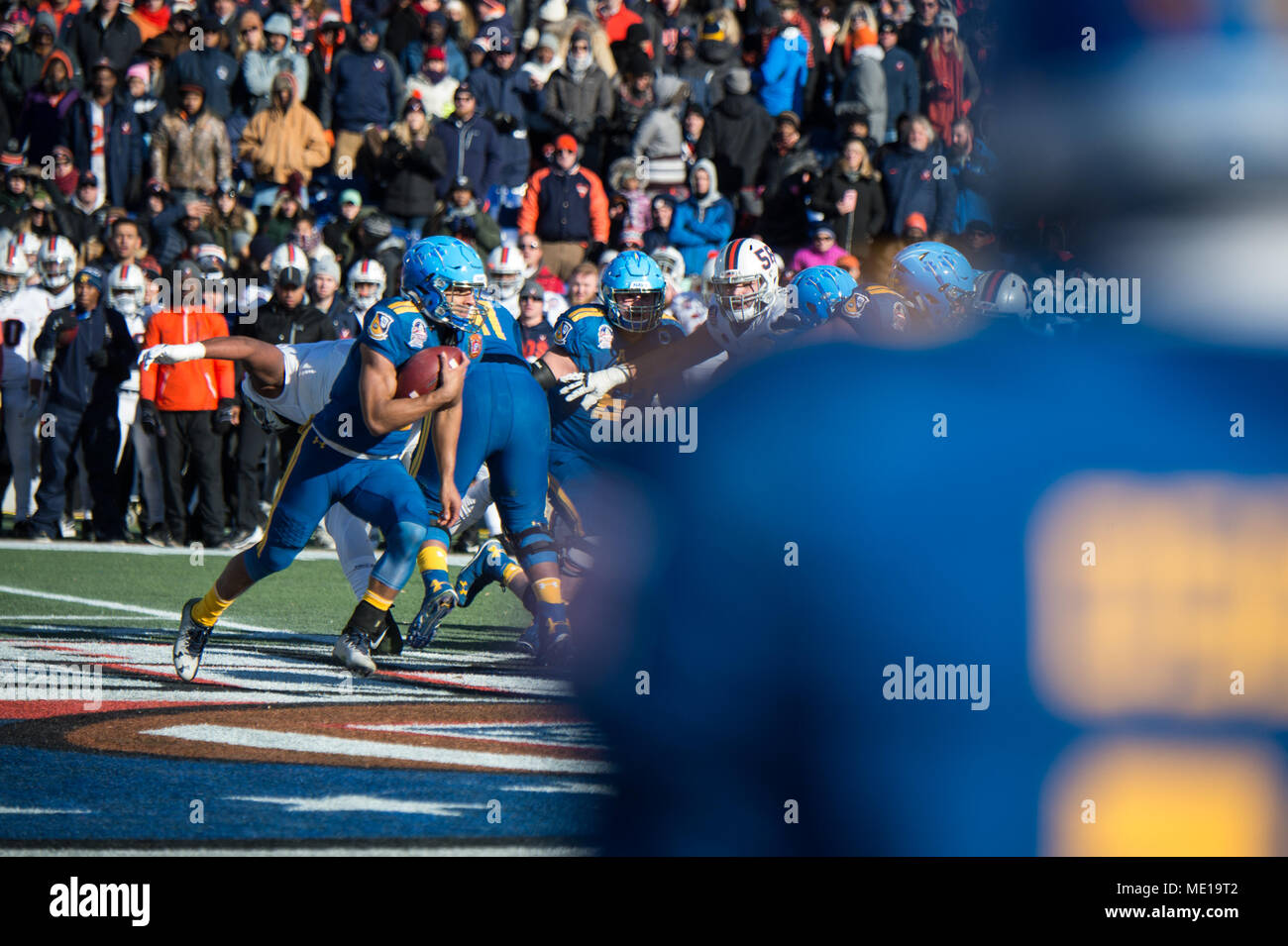 Navy Quarterback Malcolm Perry runs the ball during the 2017 Military ...