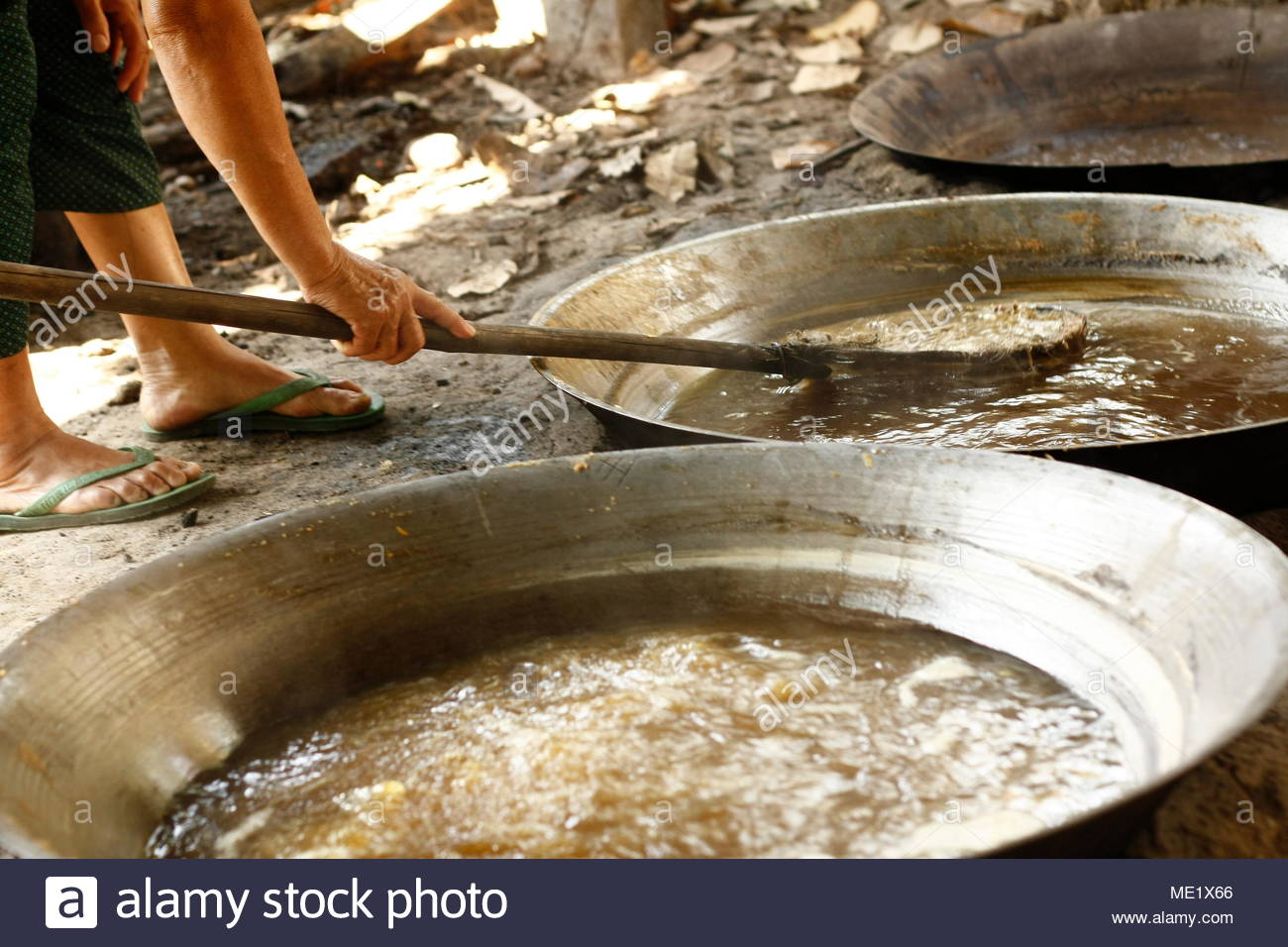 Boiling Sugar Cane Juice Stock Photos & Boiling Sugar Cane Juice Stock ...