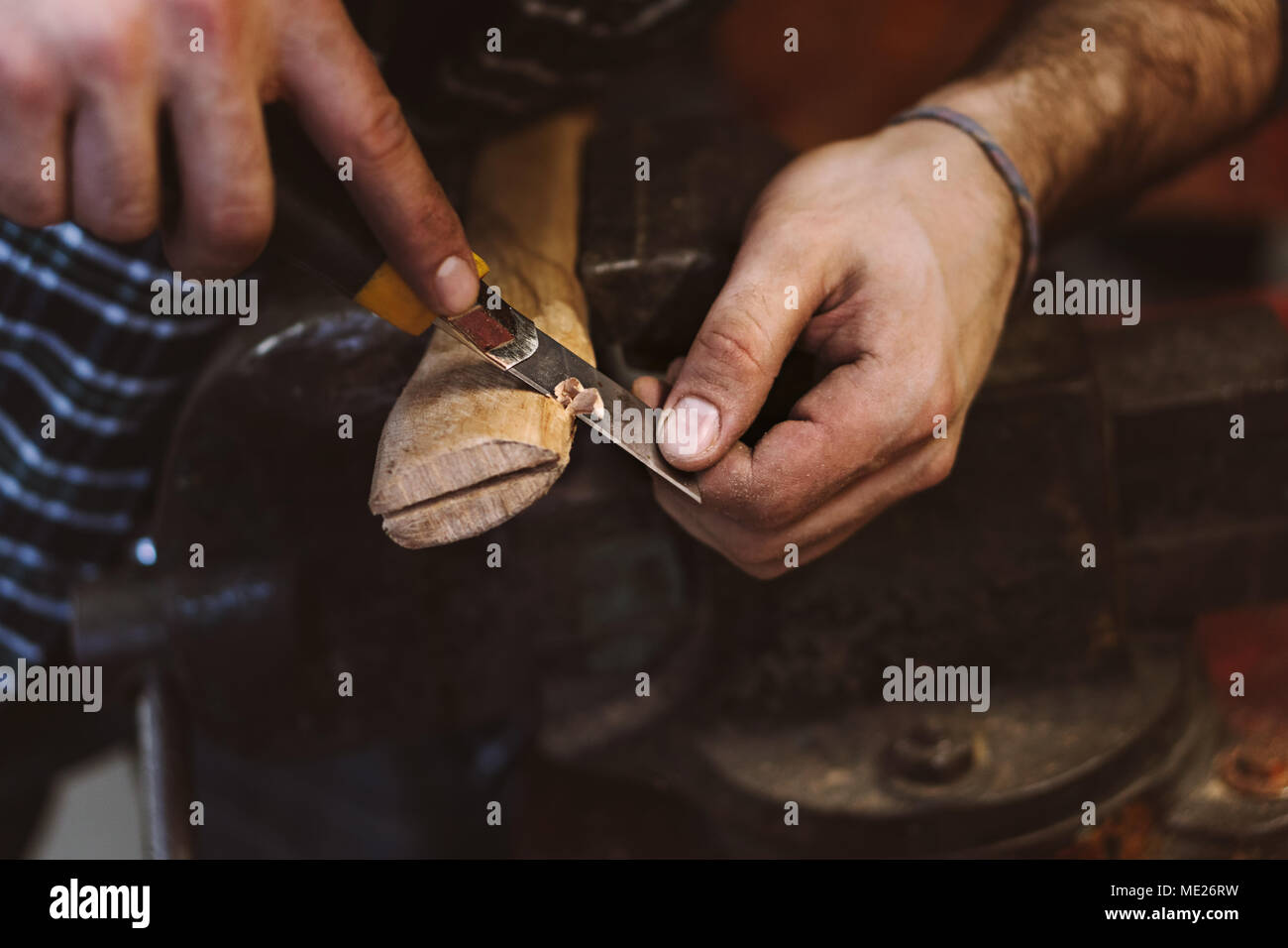 Tree vise men hi-res stock photography and images - Alamy