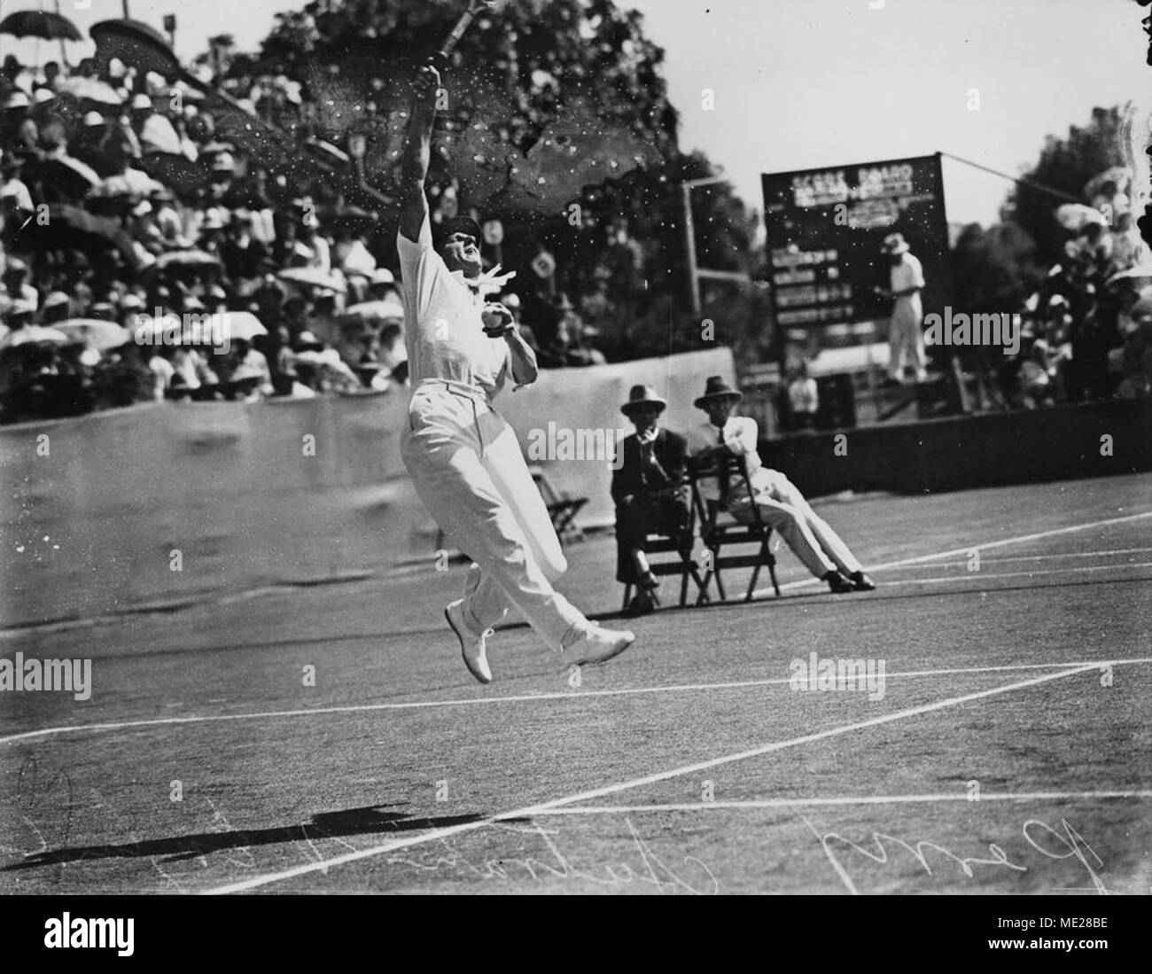 Library overhead Black and White Stock Photos & Images - Alamy