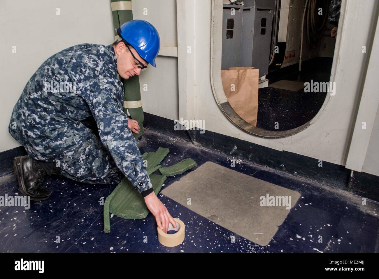 171229-N-QN175-047 PORTSMOUTH, Va. (Dec. 29, 2017) Seaman Emlio Polzin ...