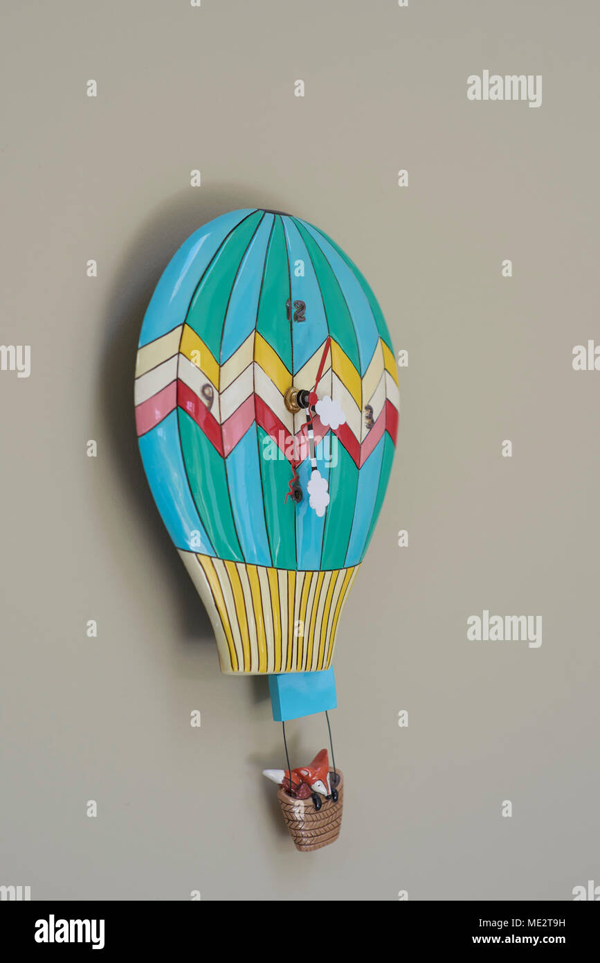 Clock hot air balloon hi-res stock photography and images - Alamy