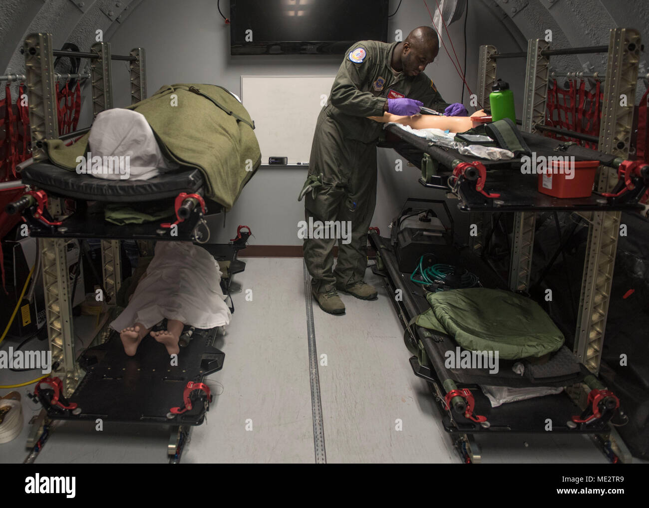 Senior problem solving skills hi-res stock photography and images - Alamy