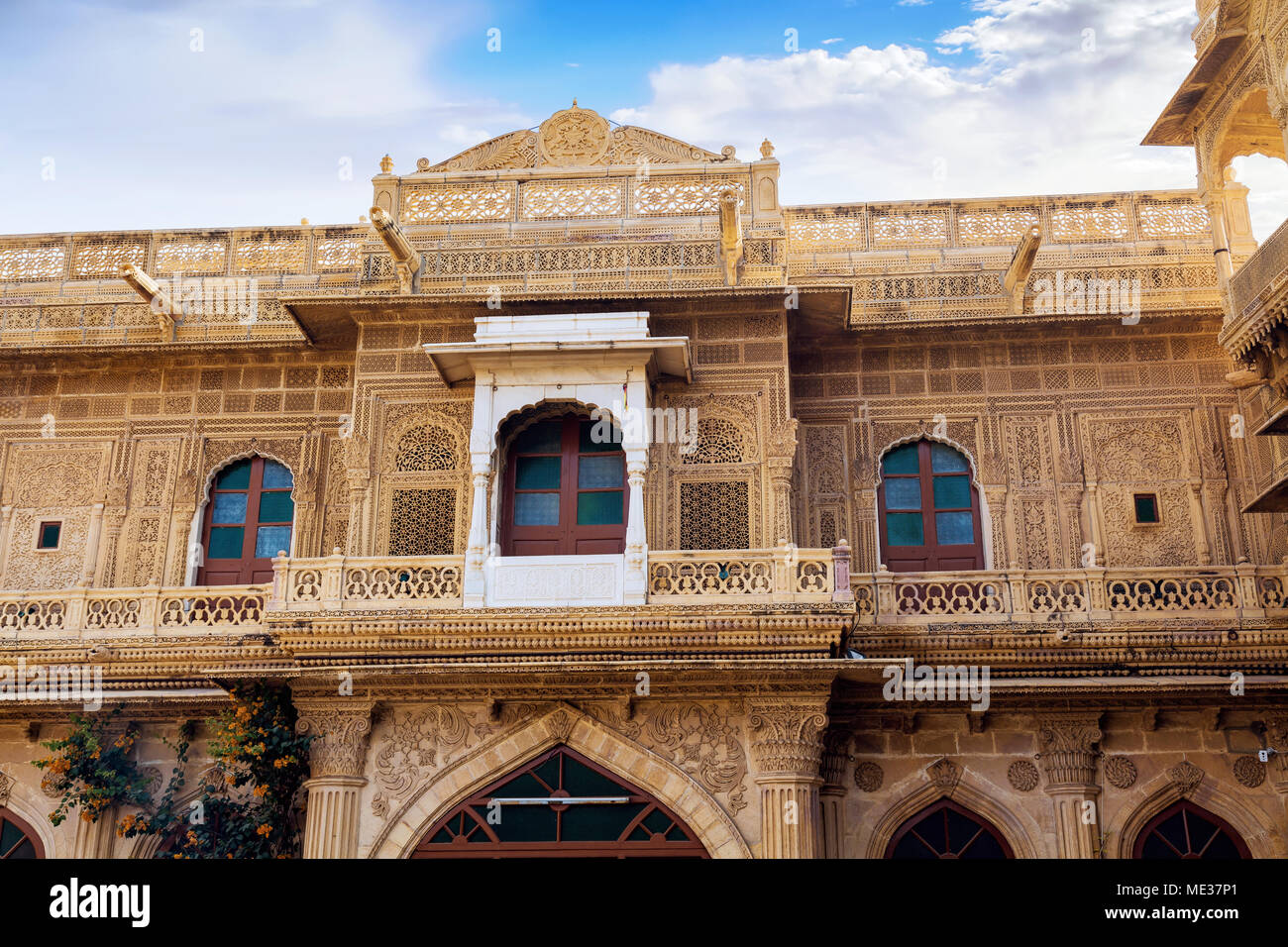 Beautiful Rajasthan architecture art work of Mandir Palace Jaisalmer ...