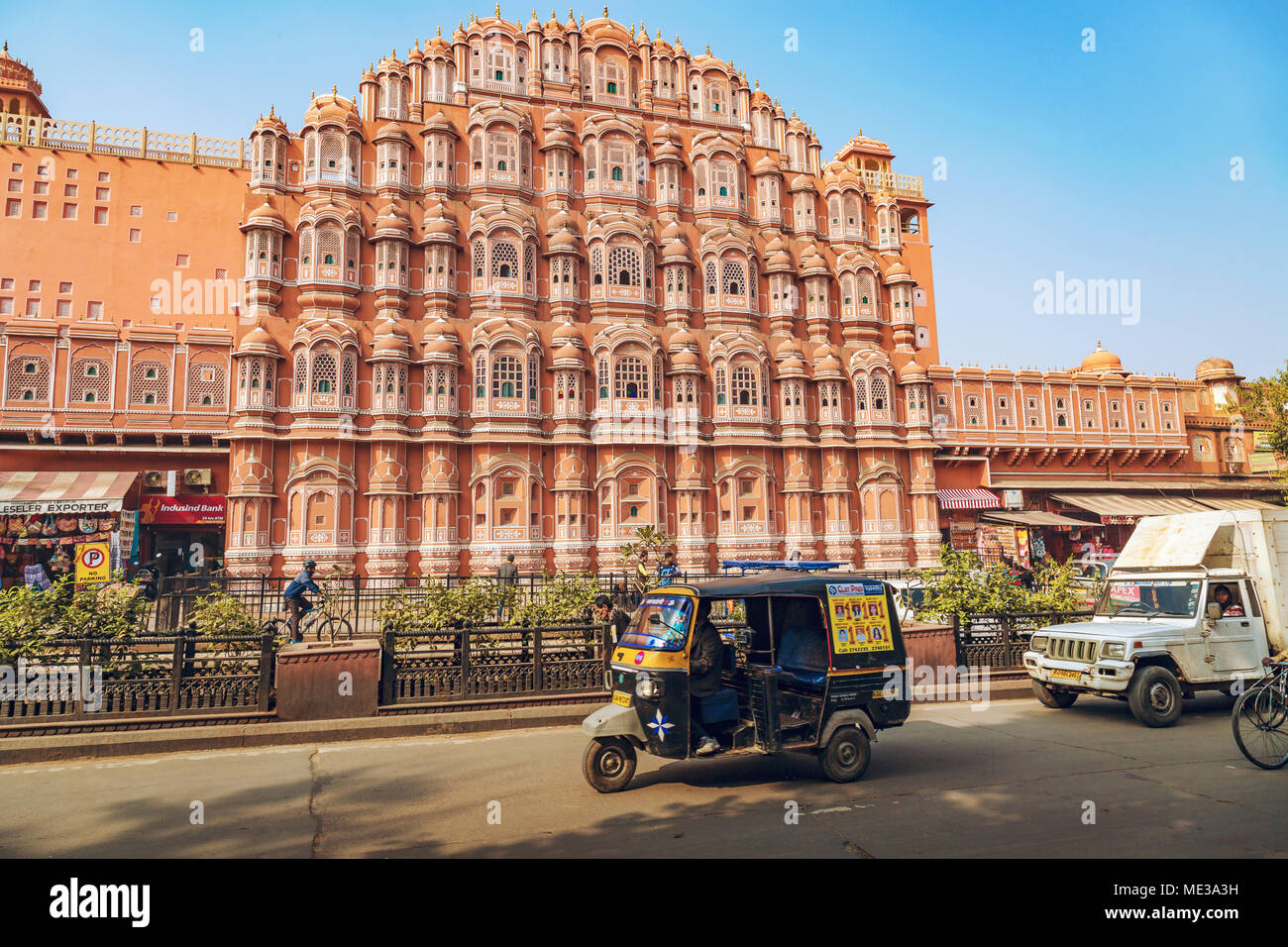 Hawa Mahal Palace with view of Jaipur city road Rajasthan India. Hawa ...