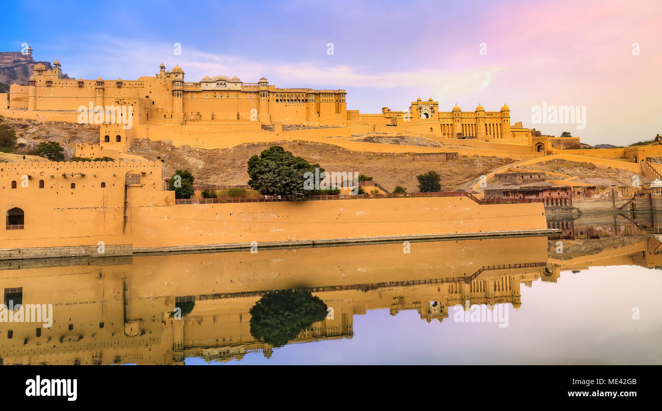 Amber sunset hi-res stock photography and images - Alamy