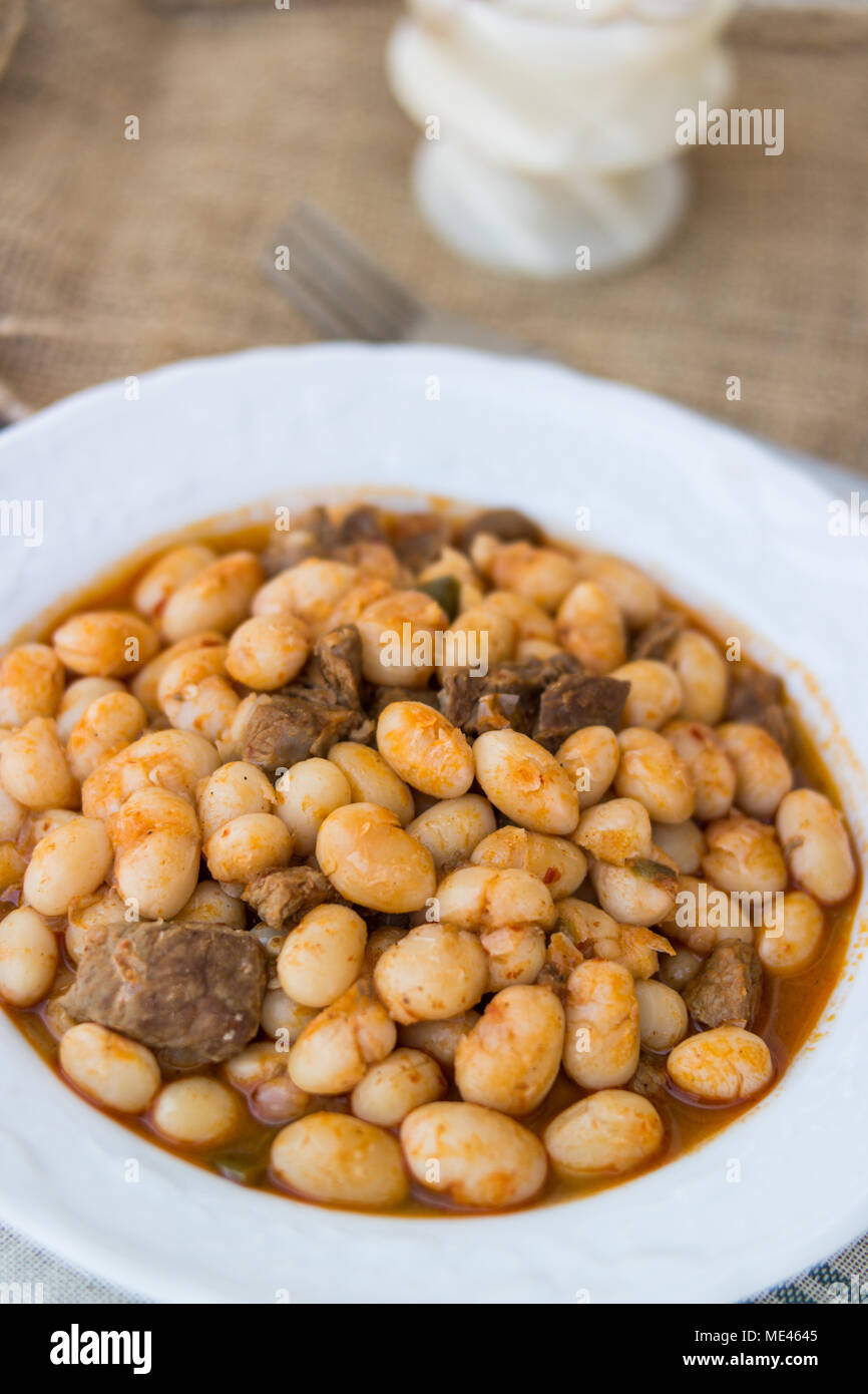 Turkish Baked Beans with Meat Kuru Fasulye Stock Photo - Alamy