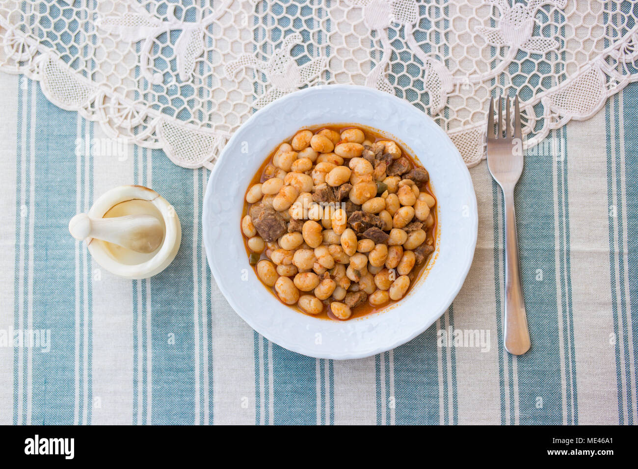 Turkish Baked Beans with Meat Kuru Fasulye Stock Photo - Alamy