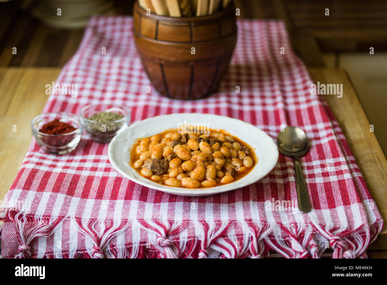 Turkish Baked Beans with Meat Kuru Fasulye Stock Photo - Alamy