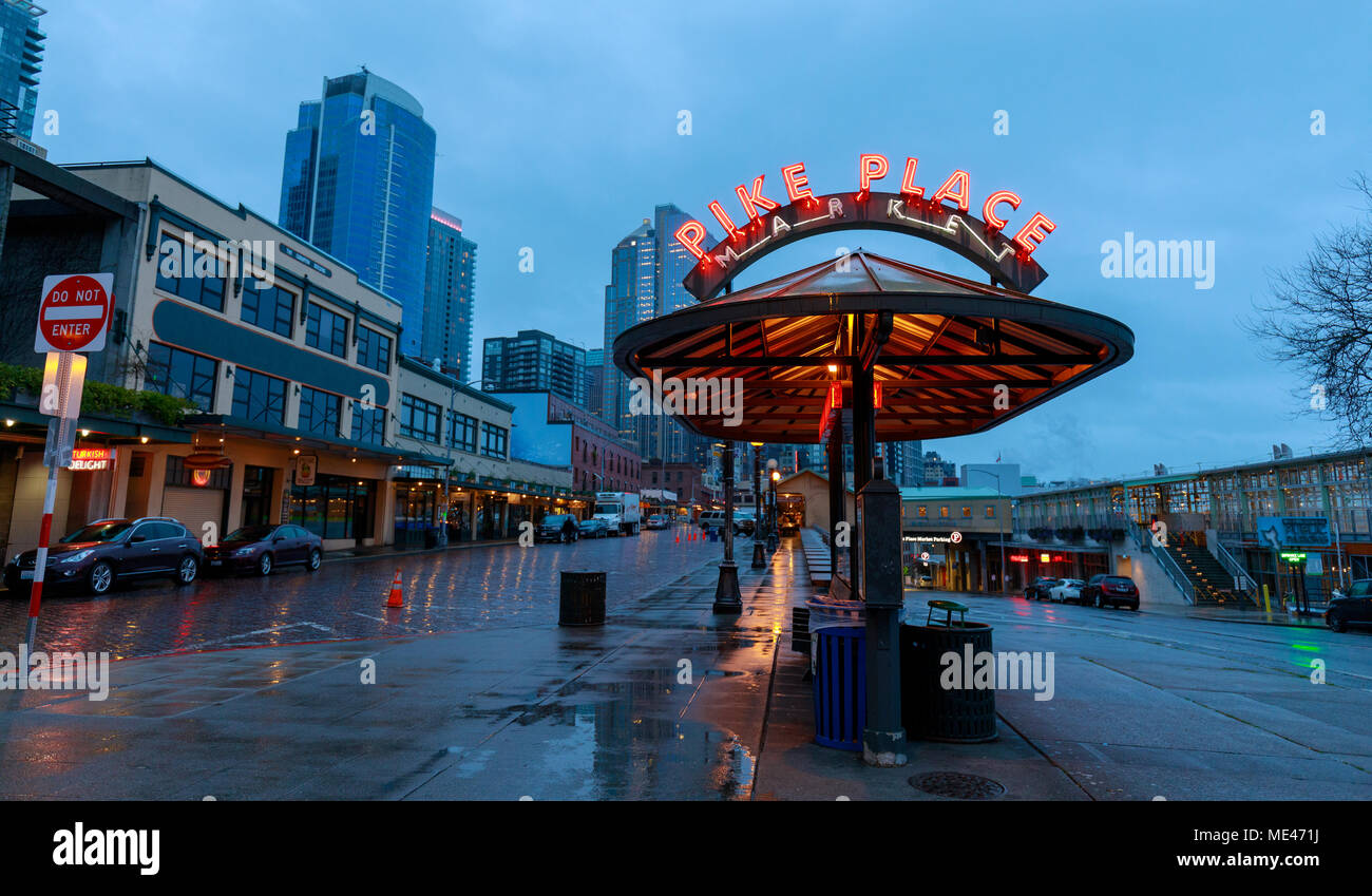 Starbucks seattle pike place market hi-res stock photography and images ...