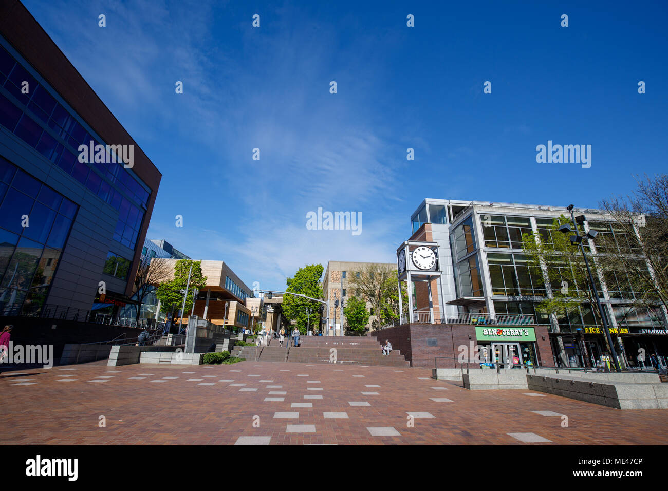 Portland state university campus hi-res stock photography and images ...
