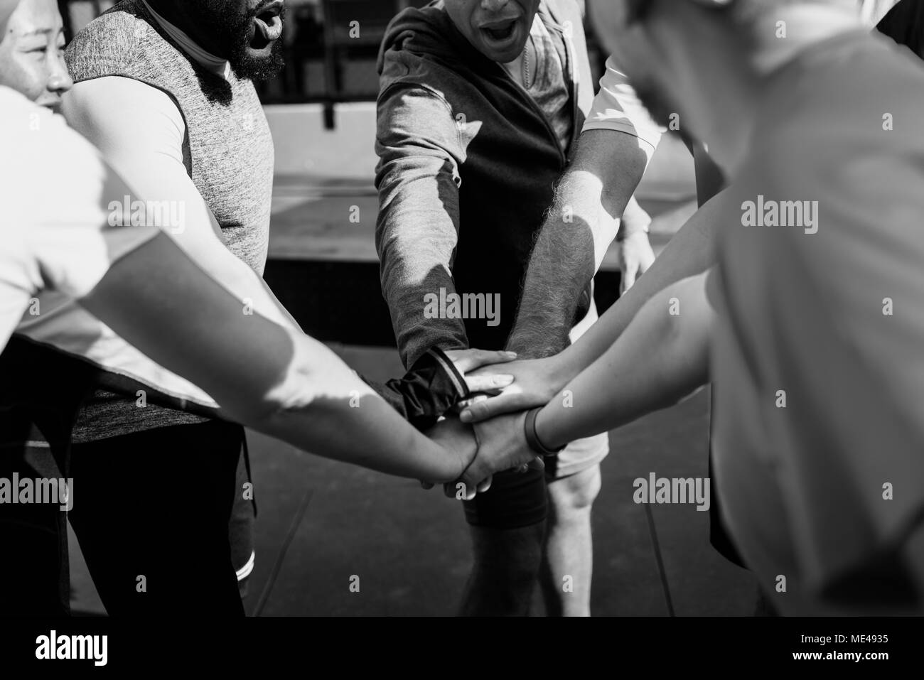 Fitness teamwork group weights hi-res stock photography and images - Alamy