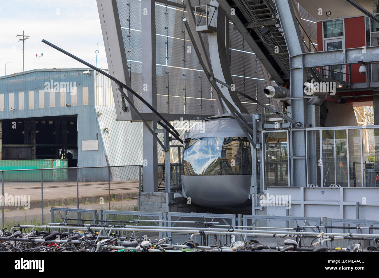 Portland, Oregon, USA - April 20, 2018 : The Portland Aerial Tram or ...