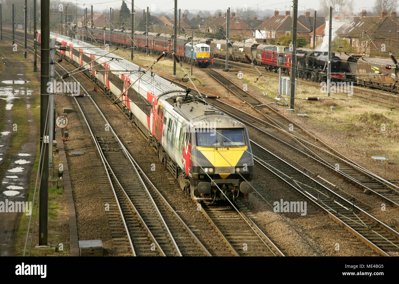 Class 91 electric locomotive hi-res stock photography and images - Alamy