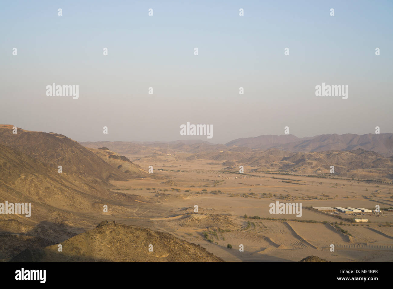 Saudi arabia hills hi-res stock photography and images - Alamy