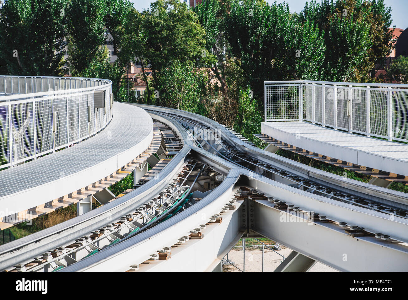 People mover system hi-res stock photography and images - Alamy
