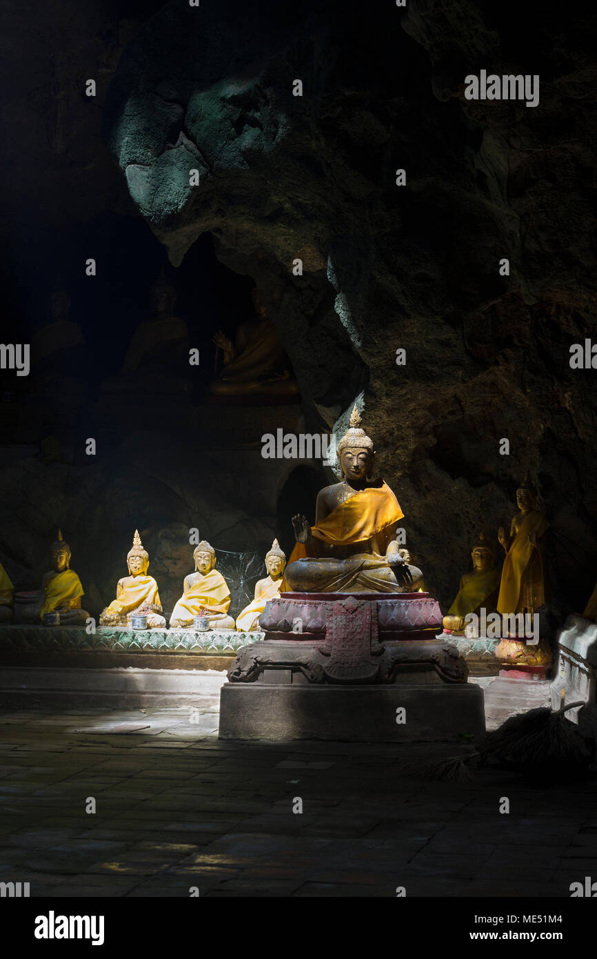 Buddha statues inside the underground cave temple, Khao Luang caves ...
