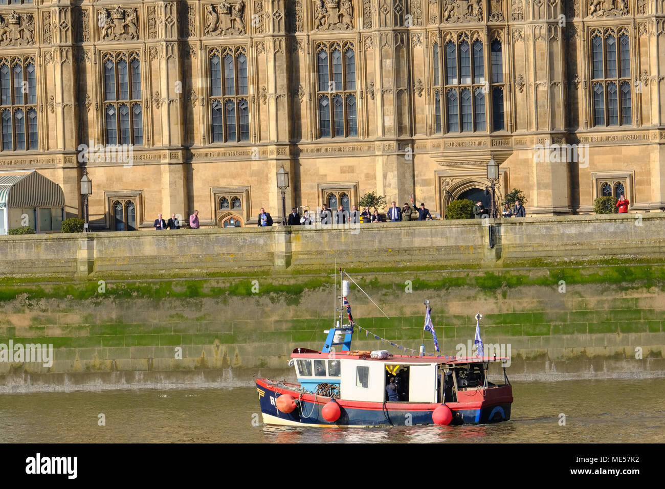 Jacob Rees Mogg and Nigel Farage stage protest with Fishing for Leave ...
