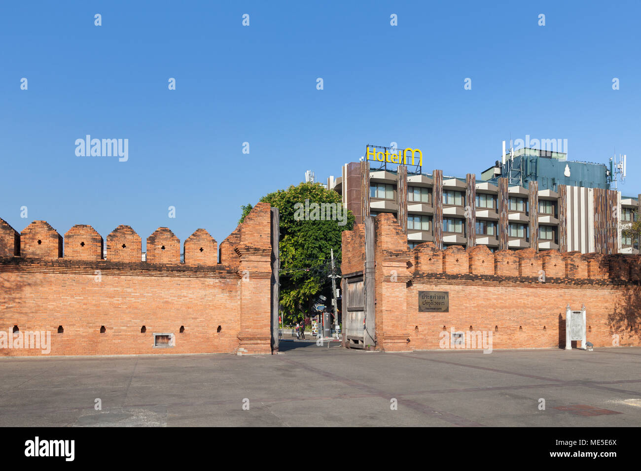 Thapae gate at the moat in the old city, Chiang Mai, Thailand Stock ...
