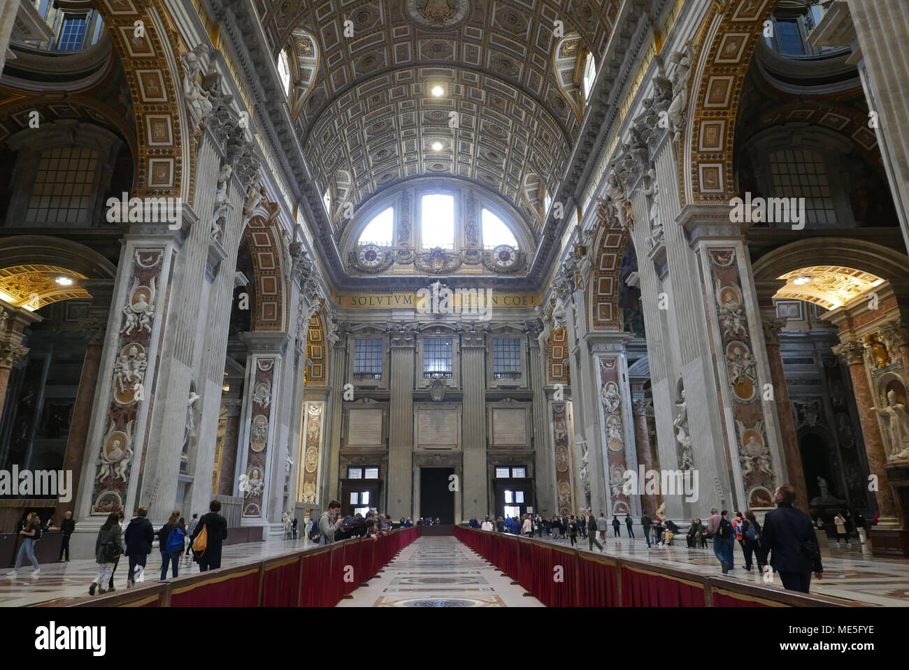 VATICAN CITY, VATICAN STATE - APRIL 10, 2018: People in the central ...
