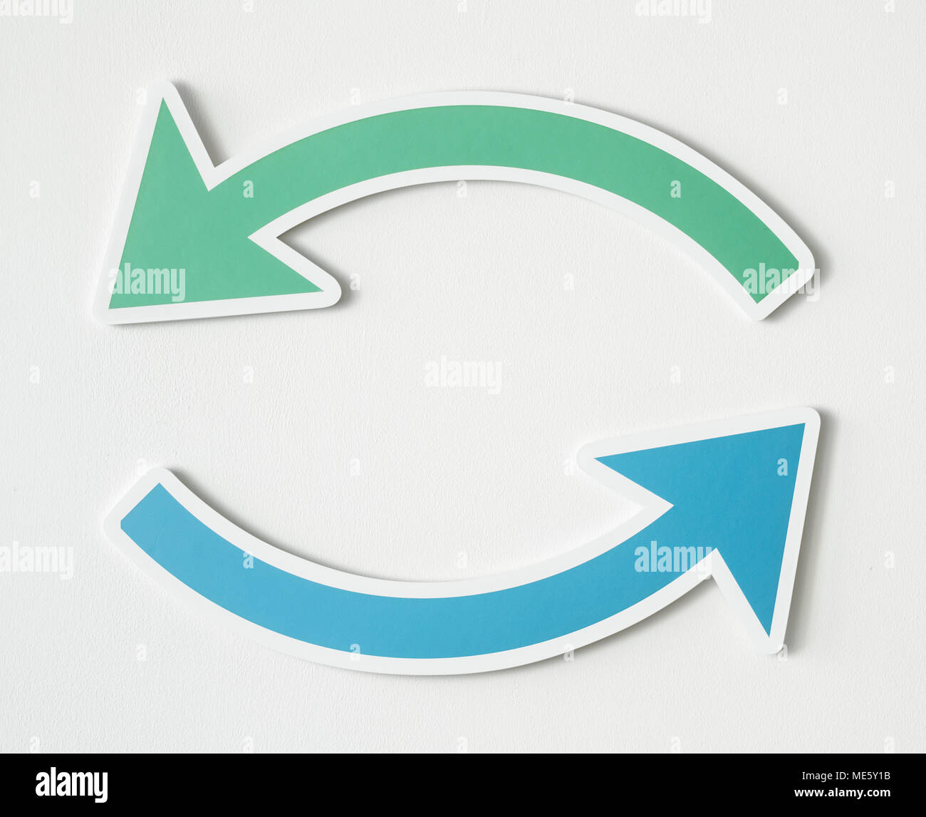 Sync arrows hi-res stock photography and images - Alamy
