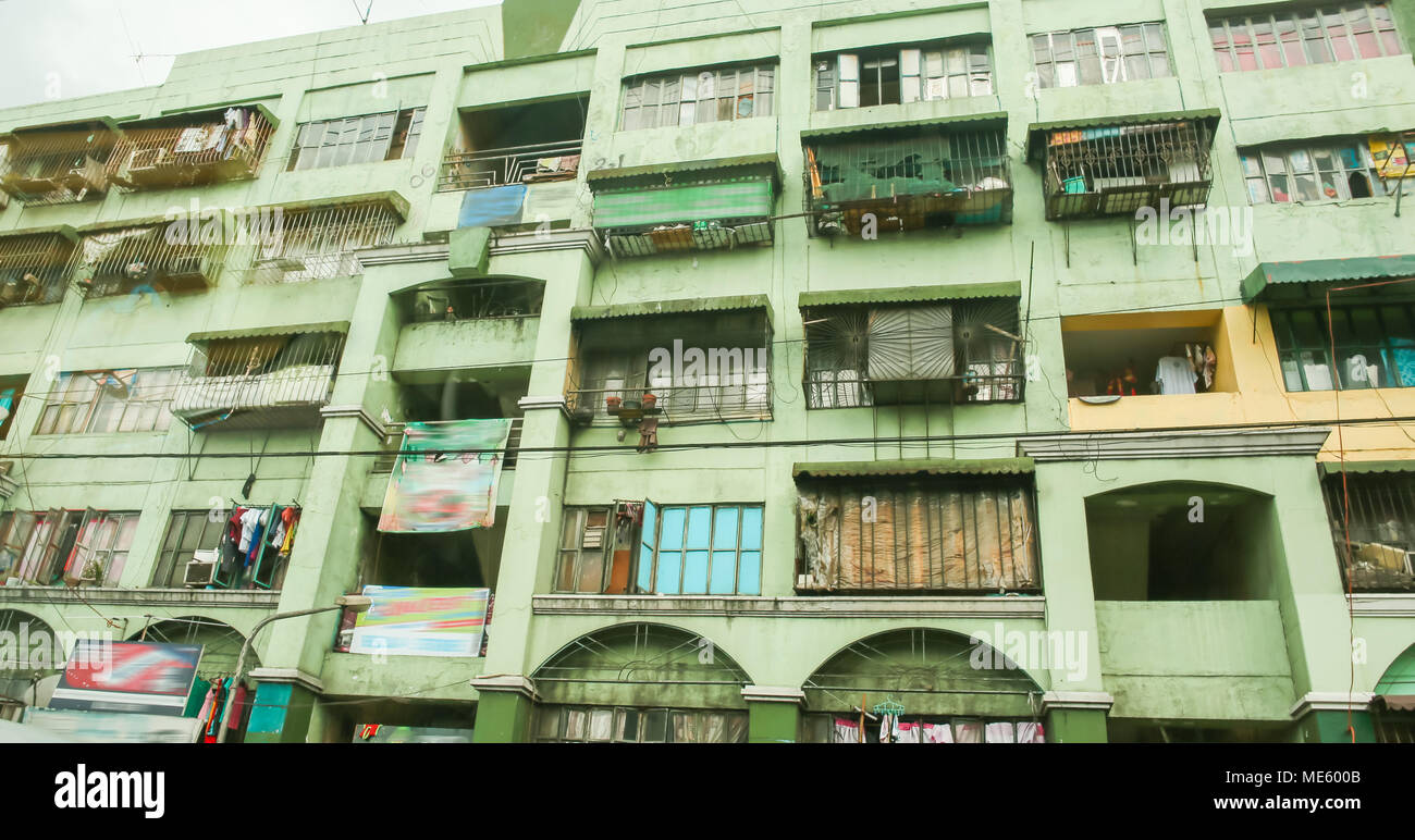 A multi-storey house in a poor area of Manila. Philippines Stock Photo ...