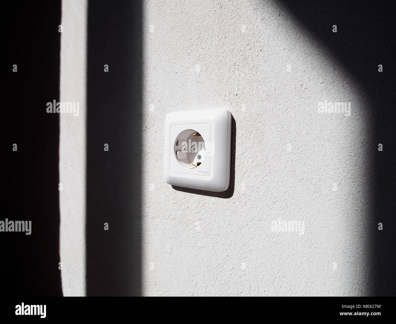 Power socket repair hi-res stock photography and images - Alamy