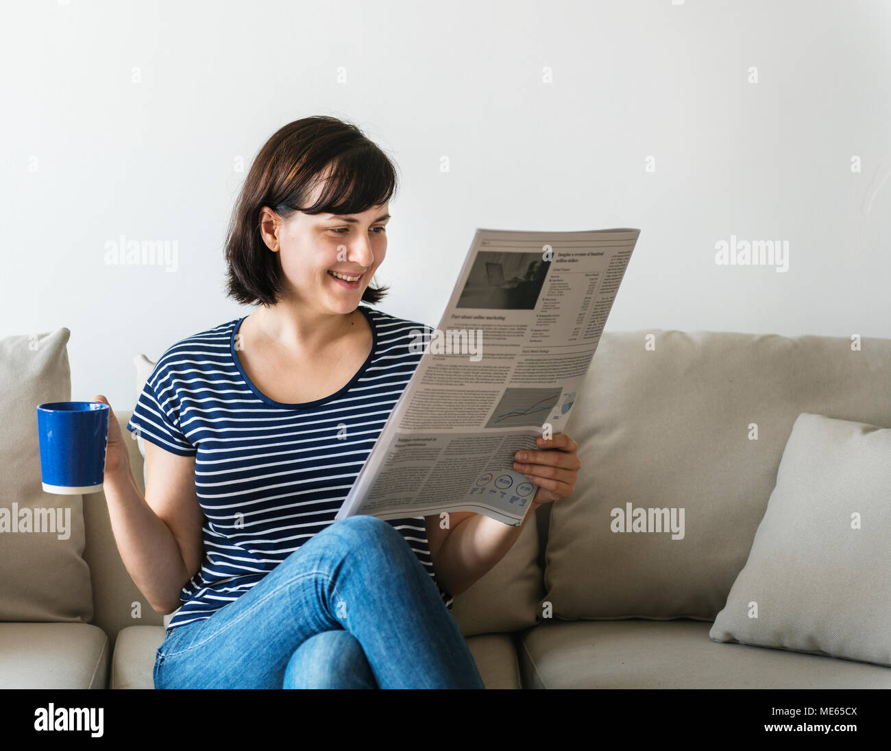 Woman reading announcement hi-res stock photography and images - Alamy