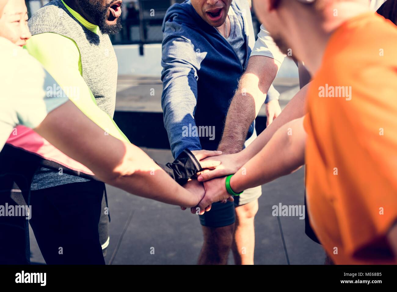 Fitness teamwork group weights hi-res stock photography and images - Alamy
