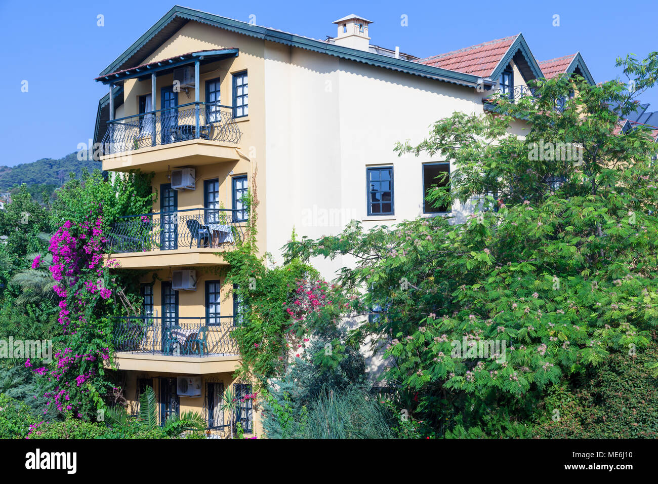 Turkish house exterior hi-res stock photography and images - Alamy