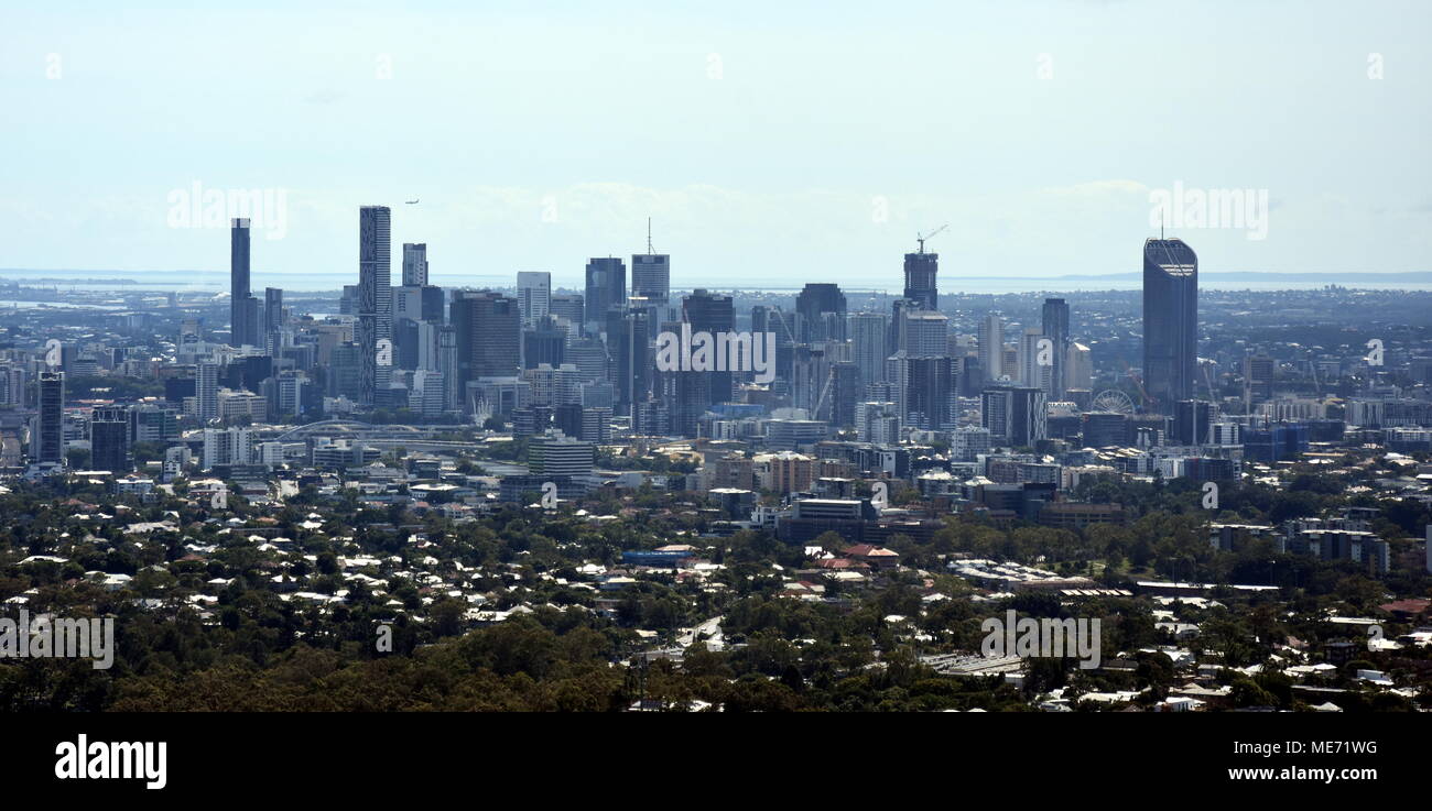 The panoramic view of Brisbane from Mt-Coot-Tha Lookout, Queensland ...