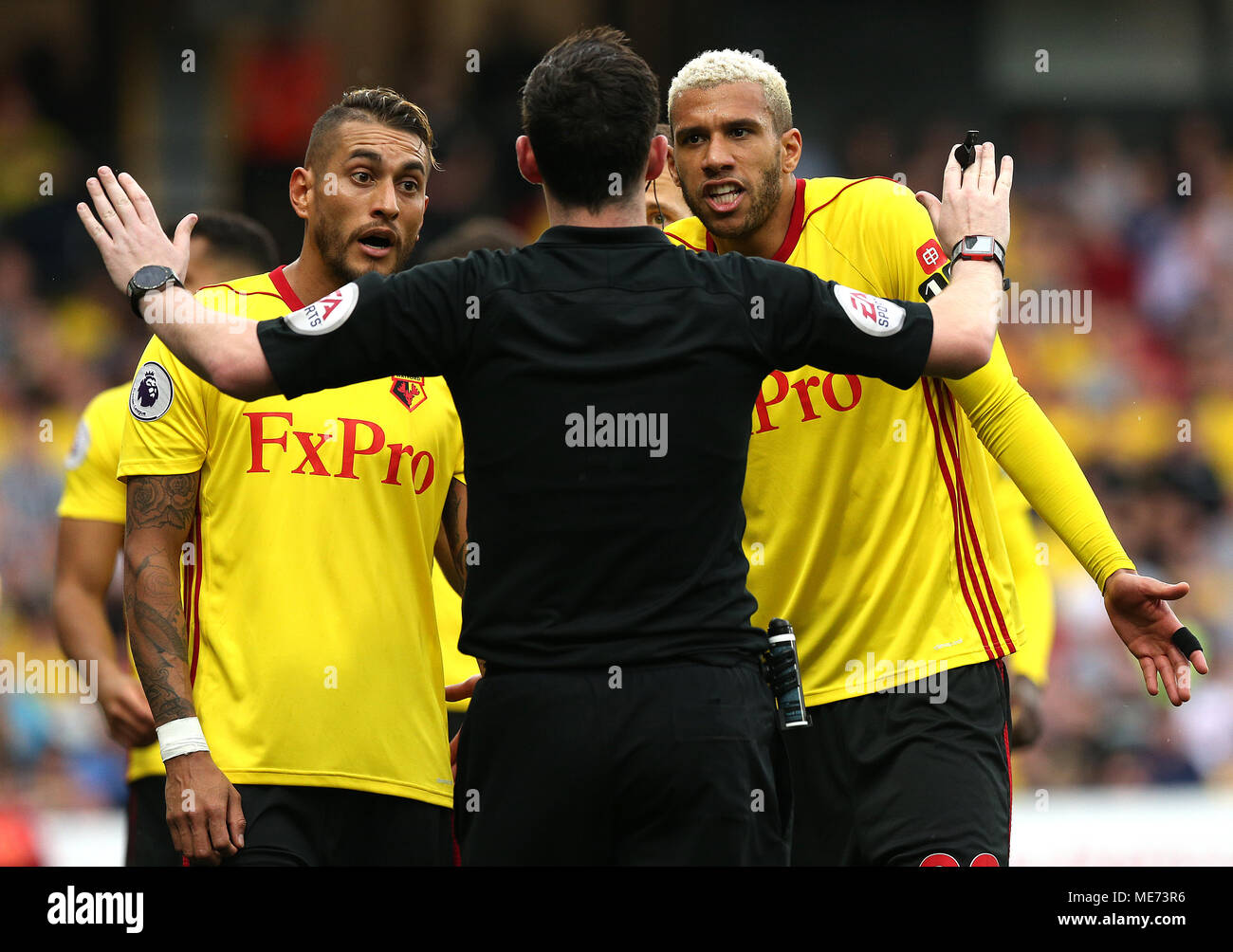 Right and roberto pereyra hi-res stock photography and images - Alamy