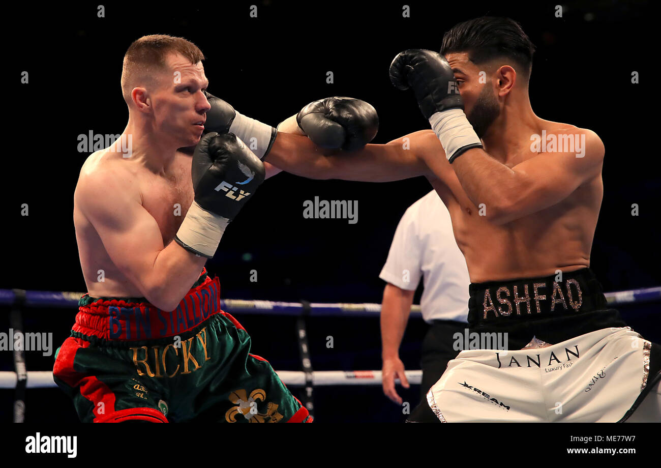 Ricky Starkey (left) and Qais Ashfaq in action in the Bantamweight ...