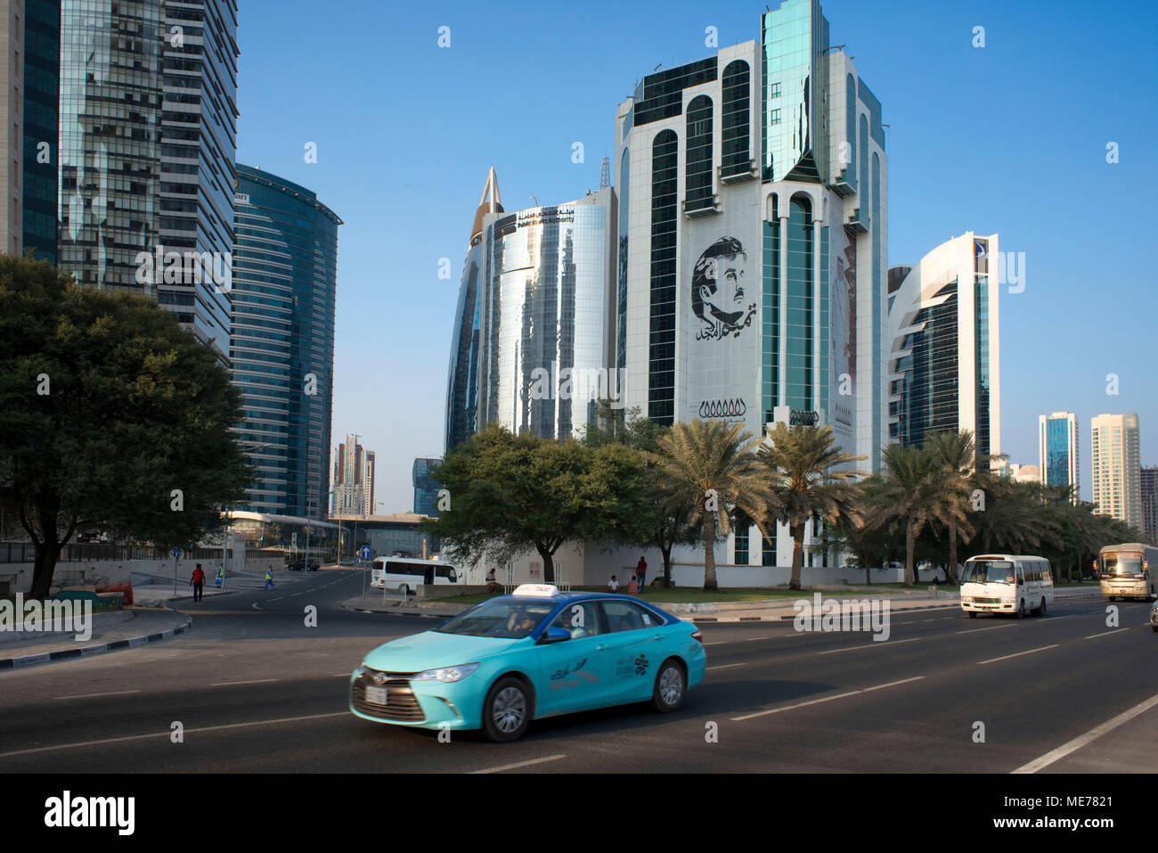 Qatar doha al corniche street hi-res stock photography and images - Alamy