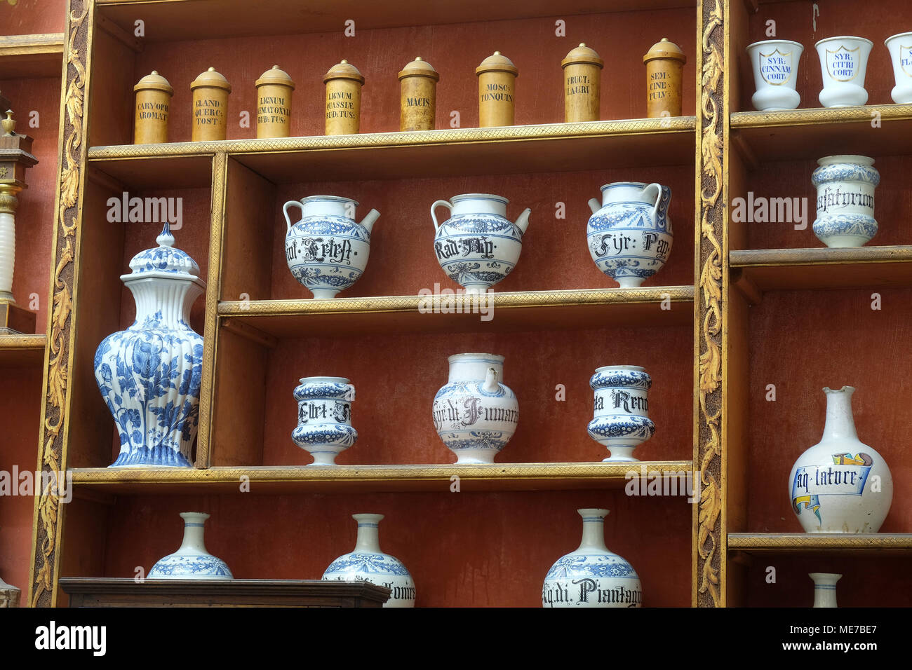 Medieval pharmacy hi-res stock photography and images - Alamy