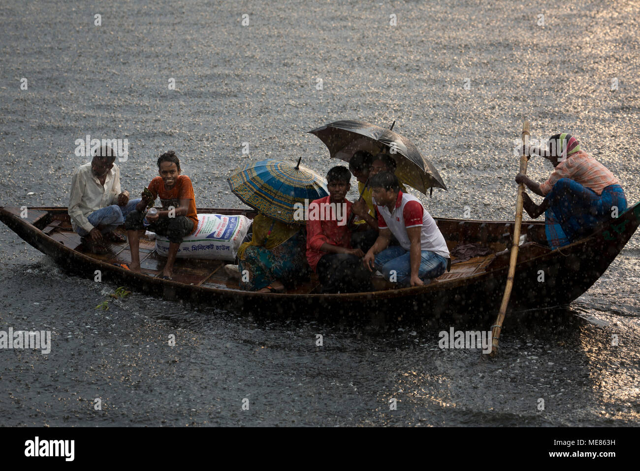 Boatman in the rain hi-res stock photography and images - Alamy