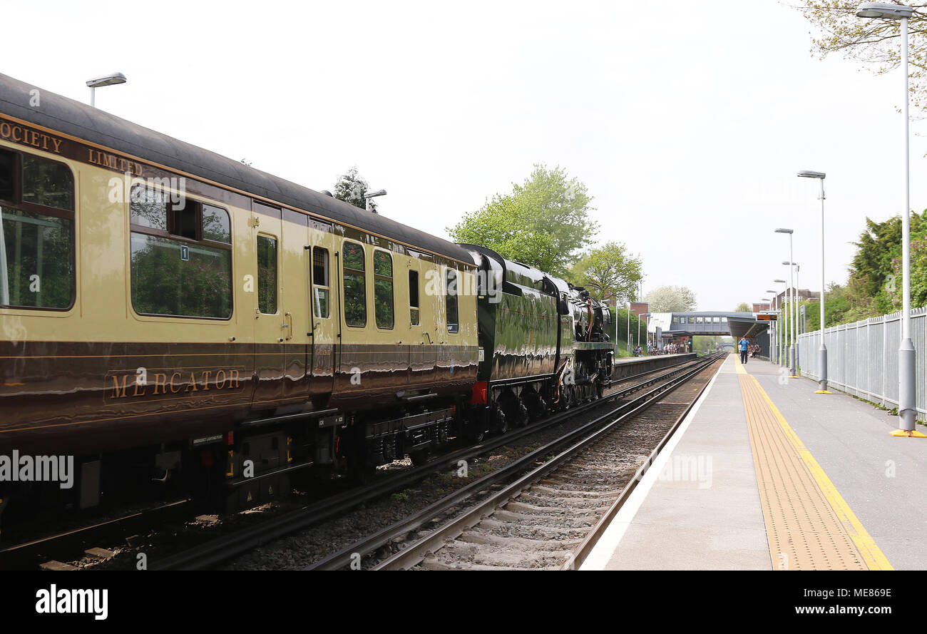 Waterloo station london 1967 hi-res stock photography and images - Alamy