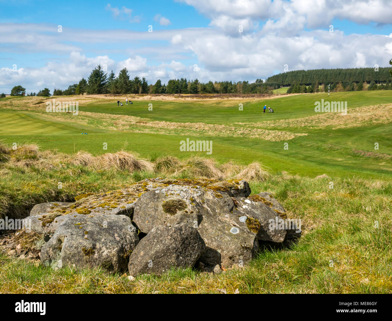 Playing golf scotland hi-res stock photography and images - Alamy