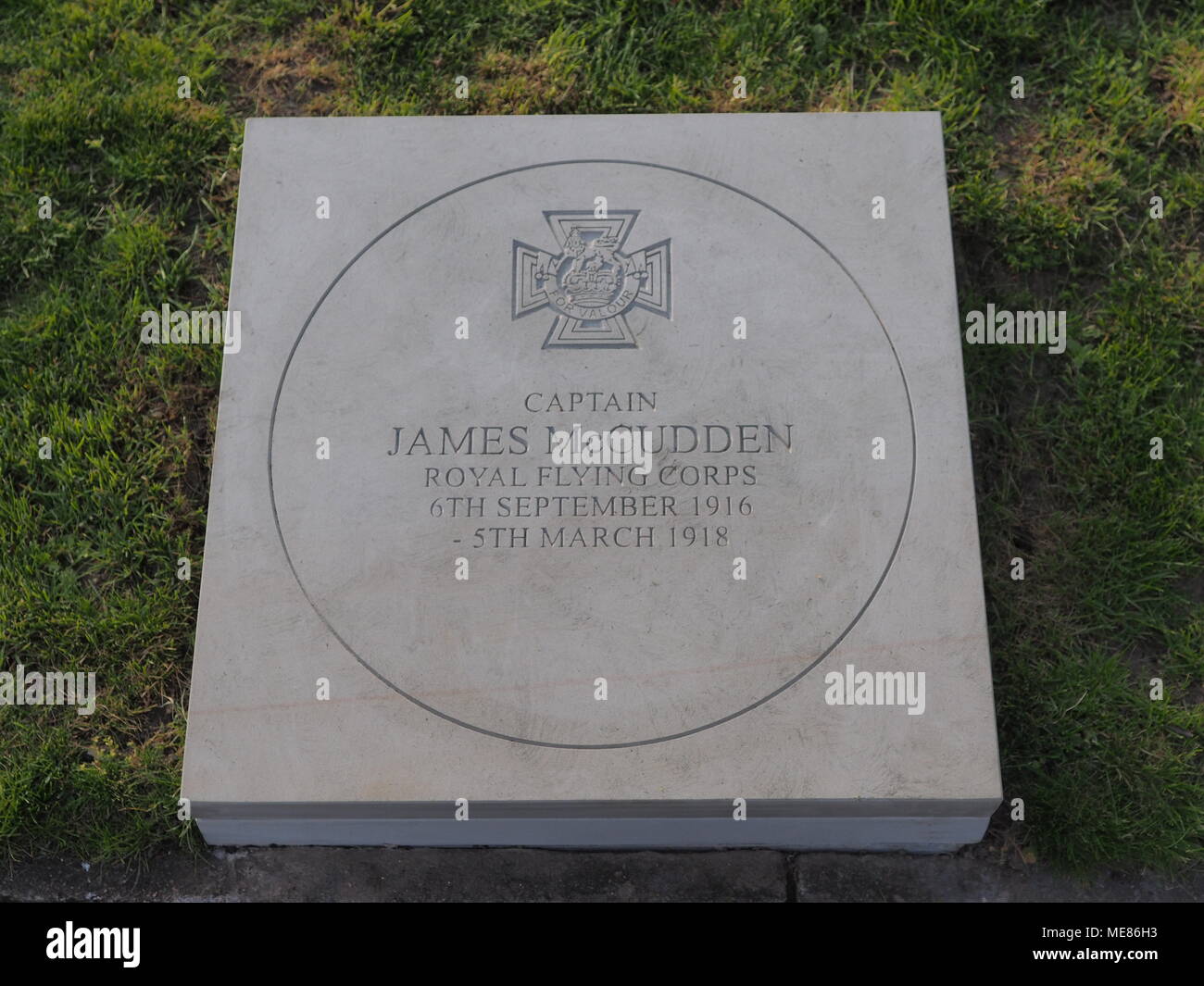 Sheerness, Kent, UK. 21st April, 2018. A new memorial to leading WW1 ...