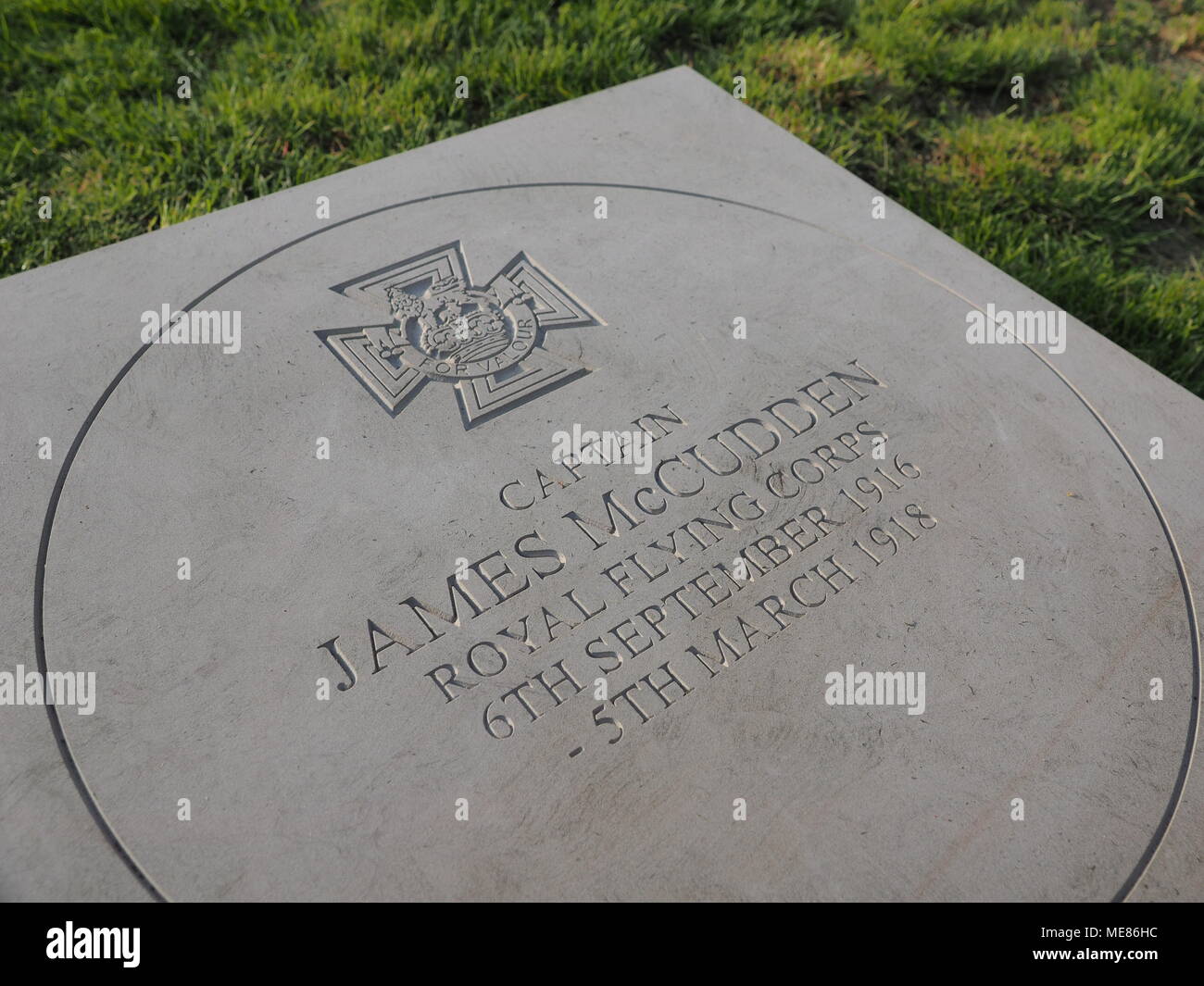 Sheerness, Kent, UK. 21st April, 2018. A new memorial to leading WW1 ...