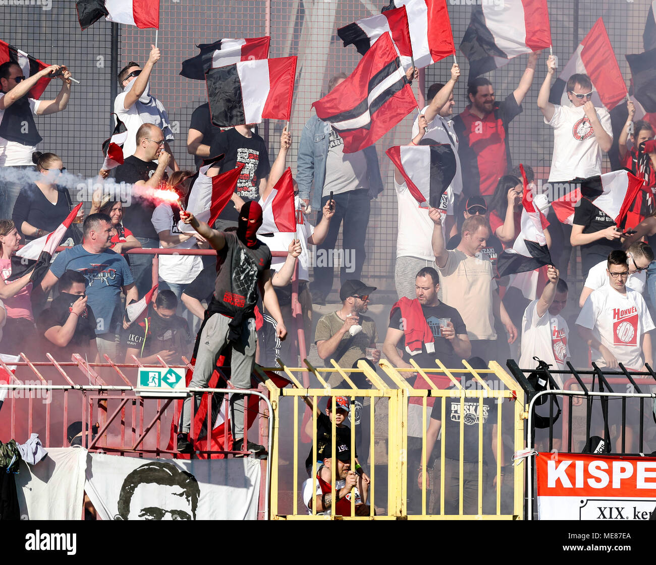 Budapest, Hungary. 21st April, 2018. Ultras of Budapest Honved cheer ...